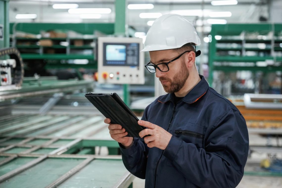 Downtime: What is it and how can you prevent it? - EZ Factory